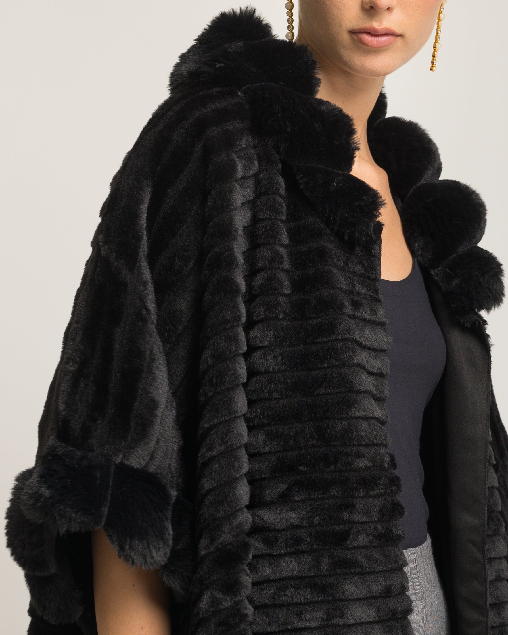 Poncho negro Miranda – NIZA